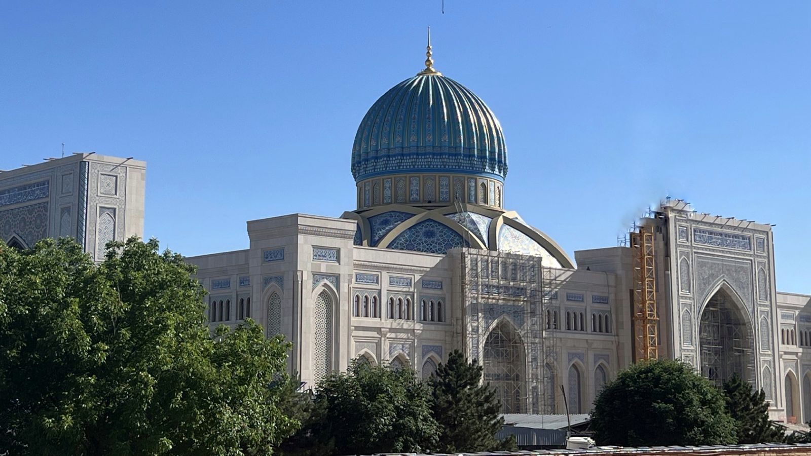 ICESCO Director General visits the Center of Islamic Civilization in ...